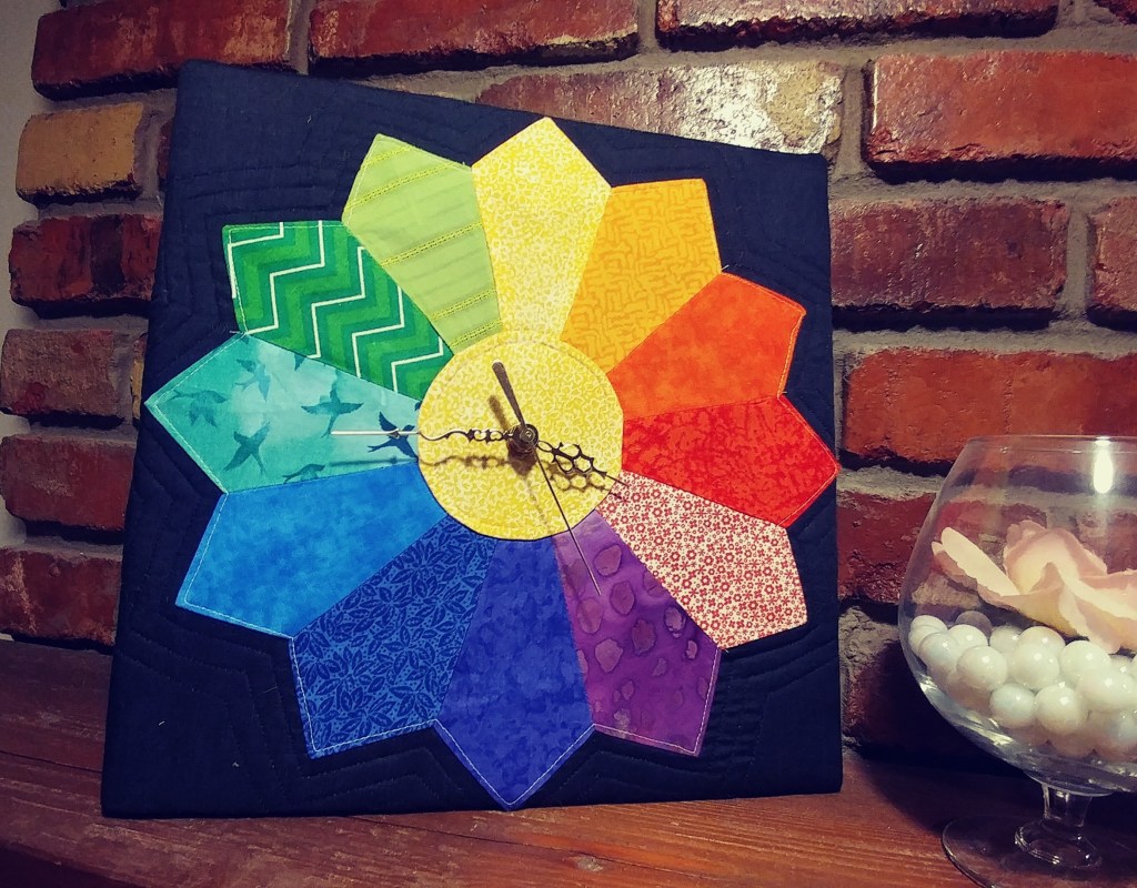 Dresden Plate Clock | I Am Milady